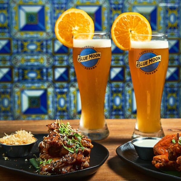 Blue Moon Tap House from Restaurant to Bar! - Panama Casco Viejo