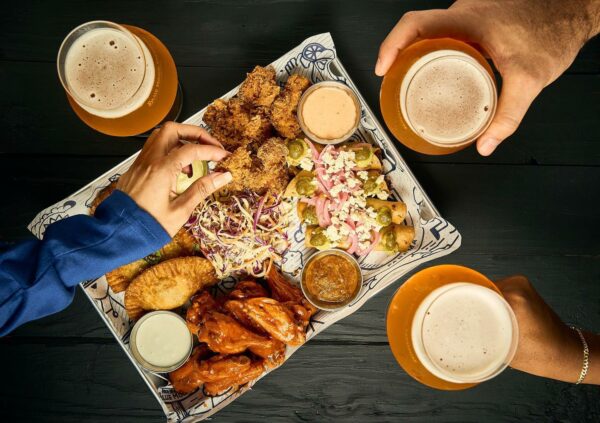 Blue Moon Tap House from Restaurant to Bar! - Panama Casco Viejo