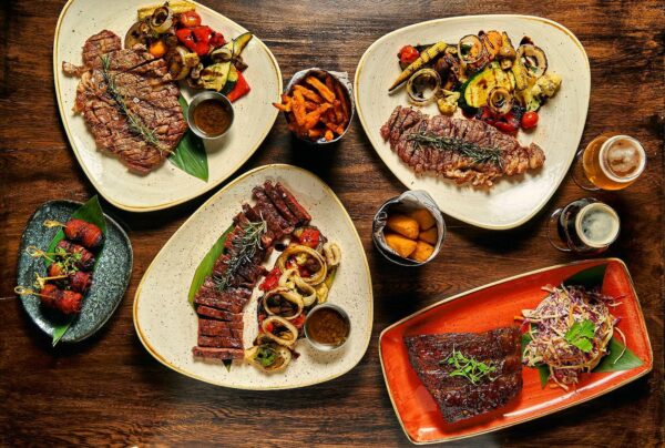 Blue Moon Tap House from Restaurant to Bar! - Panama Casco Viejo