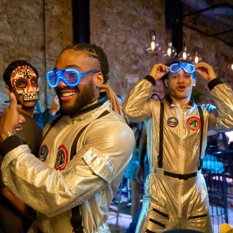 Blue Moon Tap House from Restaurant to Bar! - Panama Casco Viejo