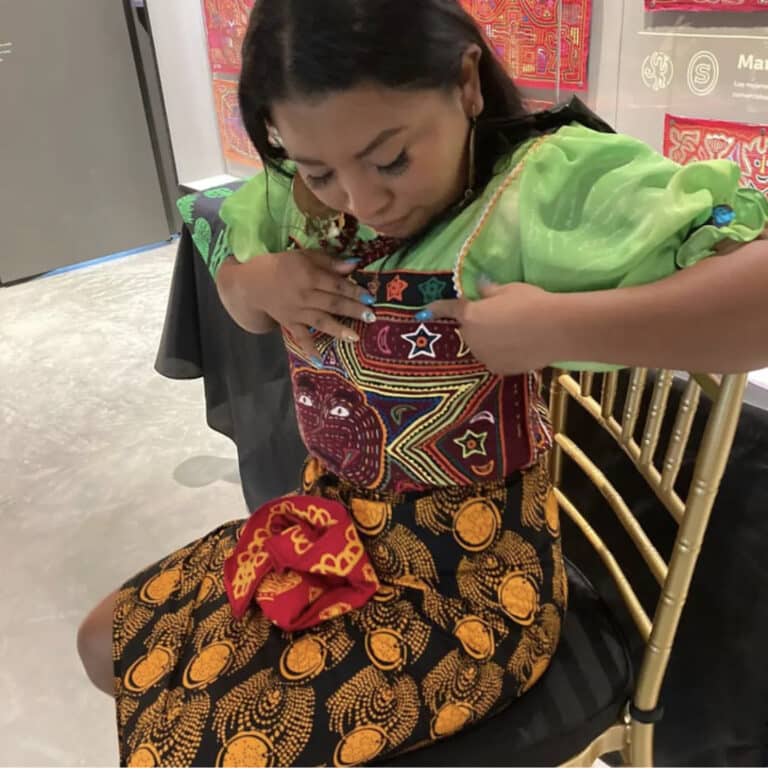 El Museo de la Mola en el Casco Viejo rinde Homenaje al Tejido Guna ...