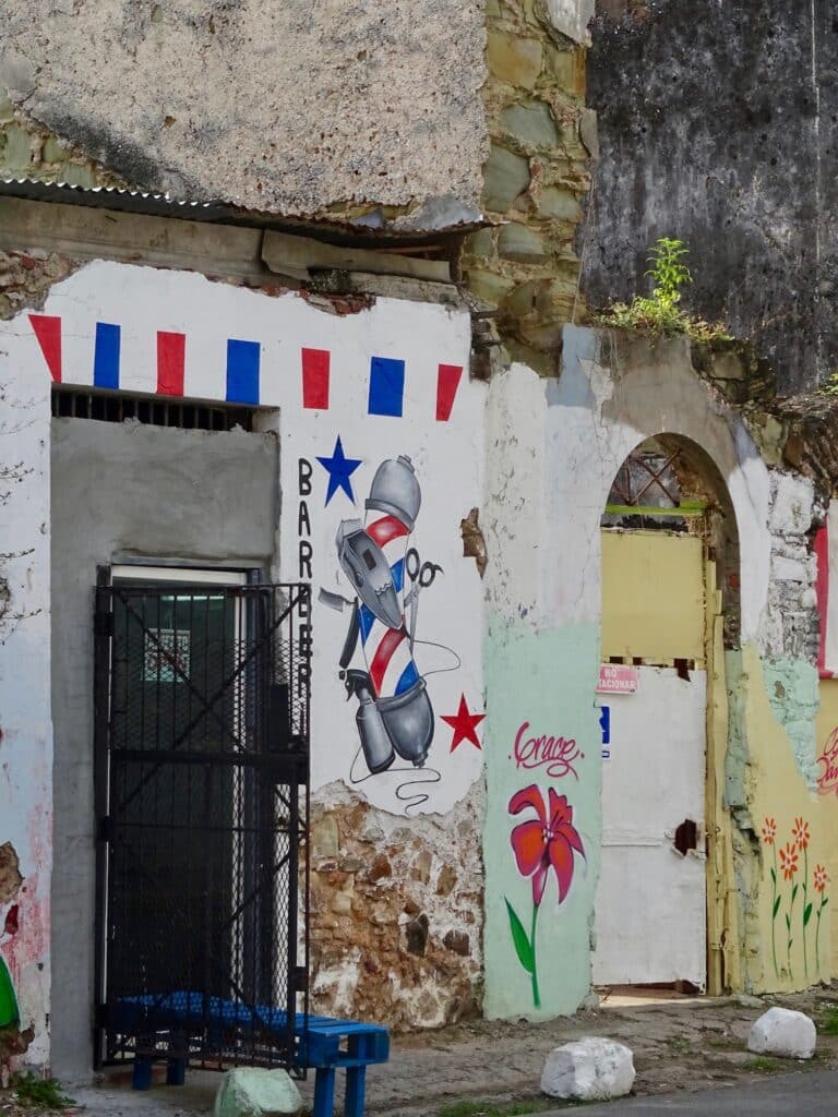 El Chorrillo Tour - Panama Casco Viejo