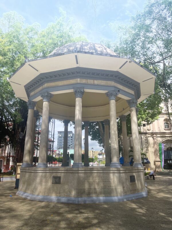 Un Recorrido por El Arrabal de Santa Ana - Panama Casco Viejo